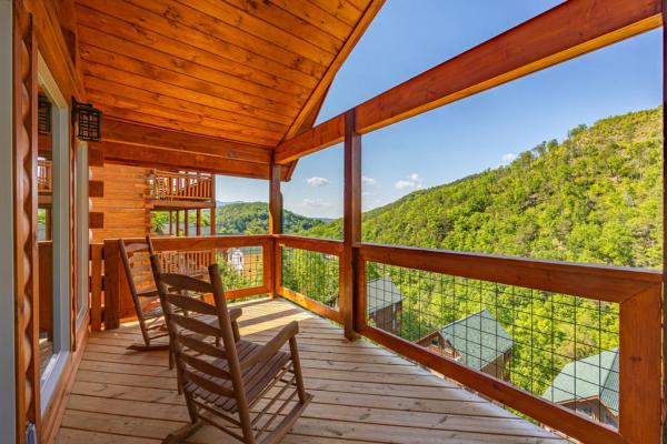 Autumn Path By Avada Properties - Pigeon Forge, TN