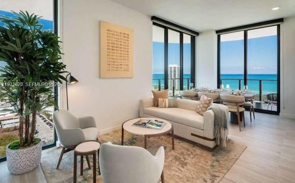 Luxury Miami Beach Corner Unit With Panoramic Views - Miami Beach, FL