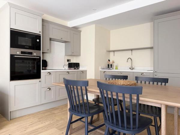 The Vault-2br Central, Ev Parking, Near Racecourse - Wetherby
