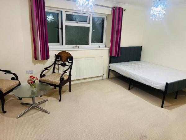 Slough Serenity Your Home Away From Home - Maidenhead