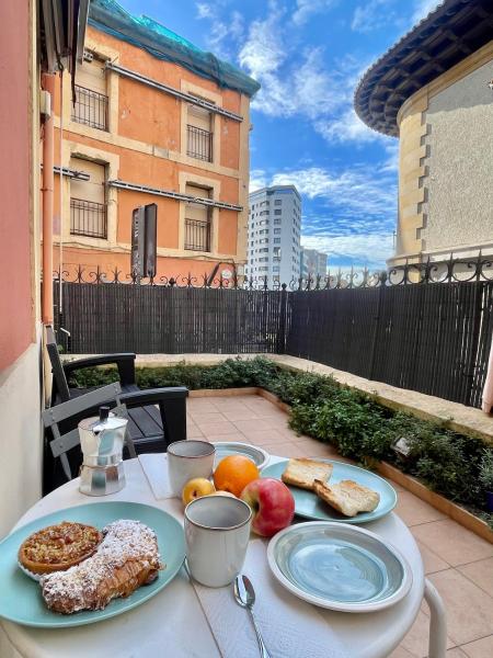 Terraza Privada Con Vistas Al Puerto Deportivo - Cimadevilla - Gijón