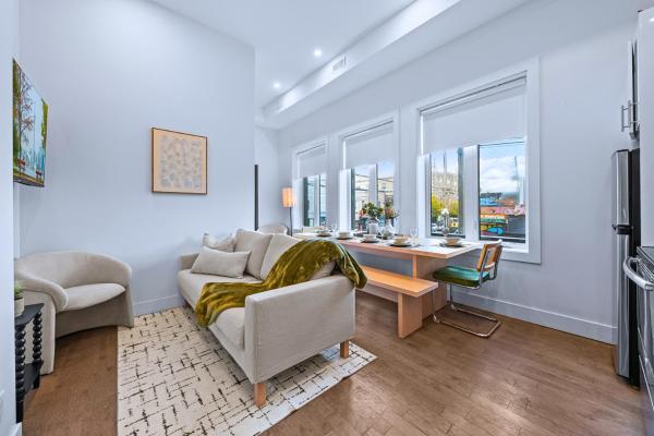 New Renovated Suite Near Woodbine Beach & Transit - Staystreet Suites - Toronto