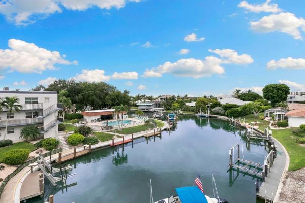 3br Canal-front Condo L Dock & Community Pool - Marco Island, FL