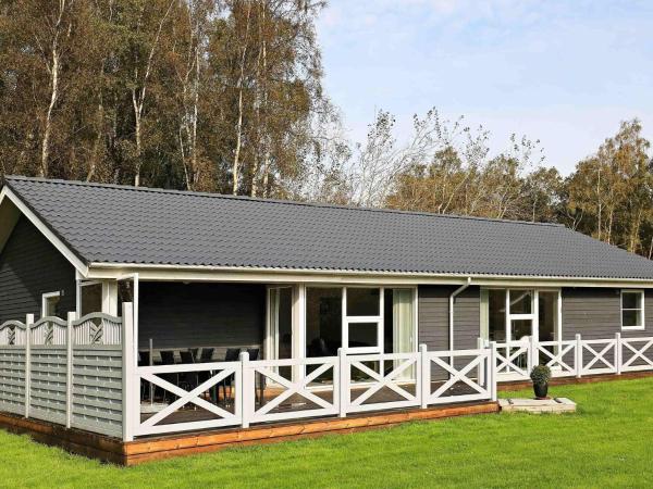 4 Star Holiday Home In Væggerløse - Denmark
