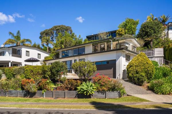 Harbour House - Whangamata Holiday Home - ファンガマタ