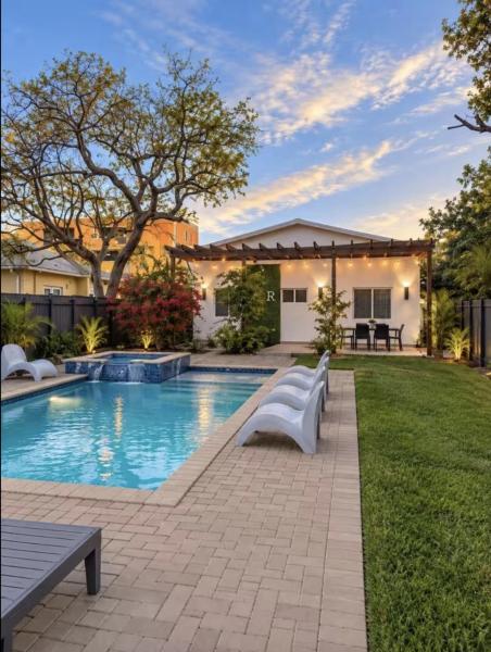 Pool Boutique Villa By The Beach 1 - Broward County, FL