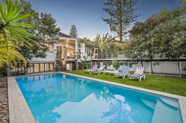 20 Adams Street - On The Deck - Noosa Heads