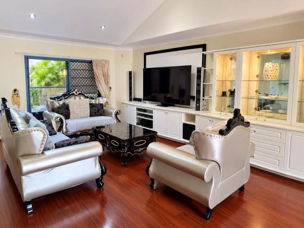 Newport Waterfront Estate Private Pontoon - Redcliffe