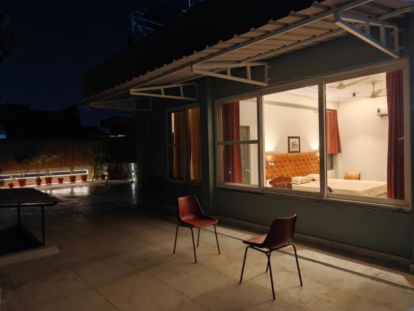 Golden Hour Penthouse - Lucknow