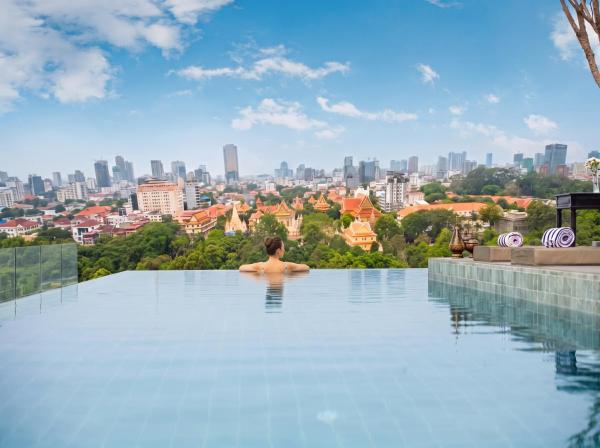 Glow Park Hotel Grand Royal Palace - Phnom Penh