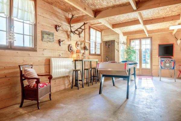 Villa Spacieuse à Sapogne-et-feuchères Avec Piscine Privée, 150 M² - Sedan