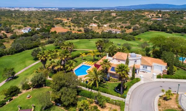 Spacious Villa In Carvoeiro With Private Pool - Portimão