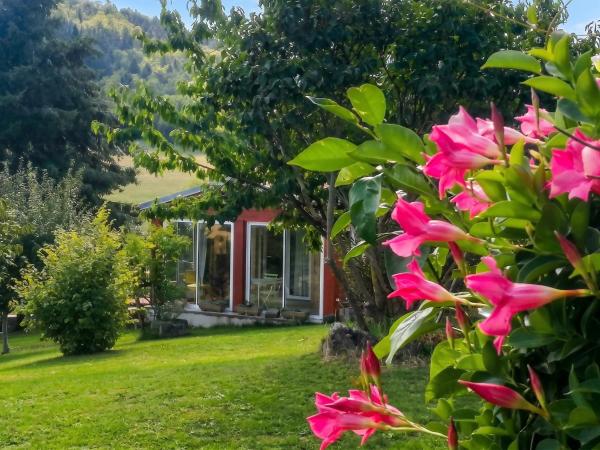 Chalet Accueillant à ÉGliseneuve-des-liards Avec Jardin - Jura