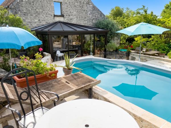 Maison Confortable à Bréhémont Avec Jardin Paisible - Langeais