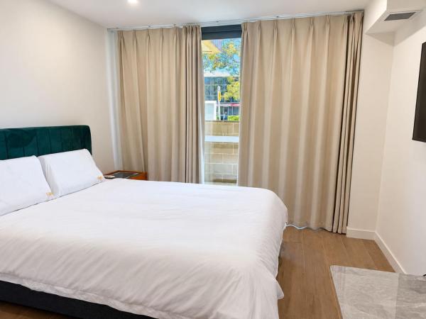 Private Studio Next To Macca's - Parramatta
