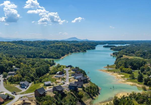 Douglas Lake Cabin Hot Tub Game Room 4 Kings - Sevierville