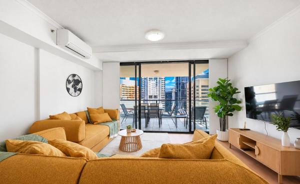 Brisbane Cbd Skyline Views - Pool, Spa, Free Parking - Sleeps 8 - Brisbane