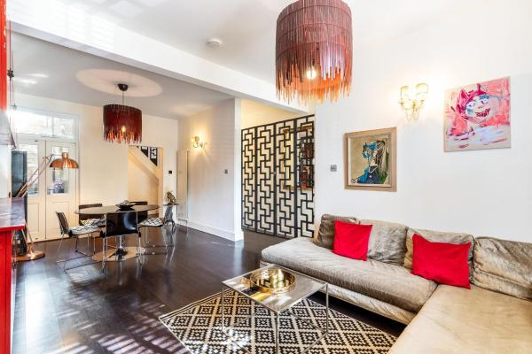 Eclectic Bethnal Green Home With Patio - Greenwich