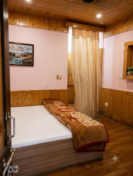 Lucky Guest House And Restaurant Kasol - Kasol