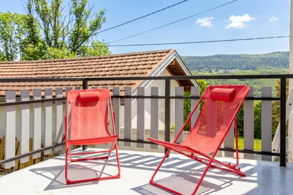 Maison Conviviale Avec Cheminée à Hauts-de-bienne - Saint-Claude