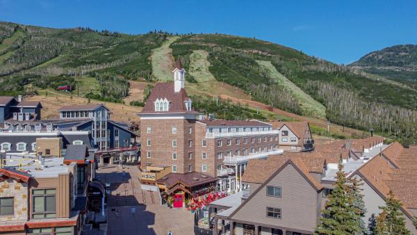 Resort Center 5040 | Ski-in/ski-out | Pool & Hot Tub Access | Fireplace | Steps To Lifts - Park City