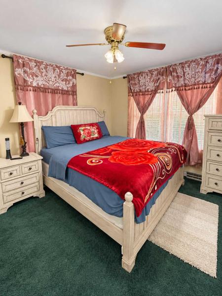 3 King Beds - Xl Tvs Near Hospital College & Downtown - Winston-Salem, NC