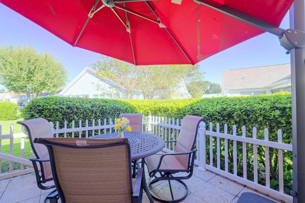 3 Mi To Spanish Springs! Peaceful Retreat - The Villages, FL