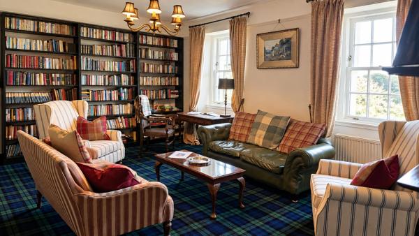 Lairg 8-bed Hunting Lodge Sleeps 16 Pet Friendly - Lairg