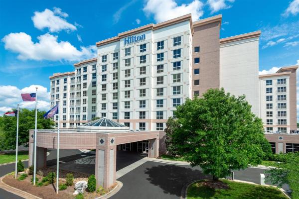 Hilton Charlotte Airport Hotel - Lake Wylie, SC