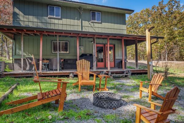 Lookout Mountain Retreat: Games, Big Yard, Pets Ok - Mentone, AL