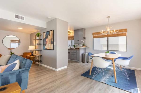 Downtown Manhattan Beach 3 Bed Townhouse Parking - Torrance, CA