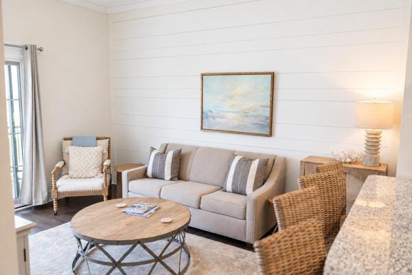 The Peachy Palm - St Simons Island Condo Near Pier Village - St. Simons Island, GA