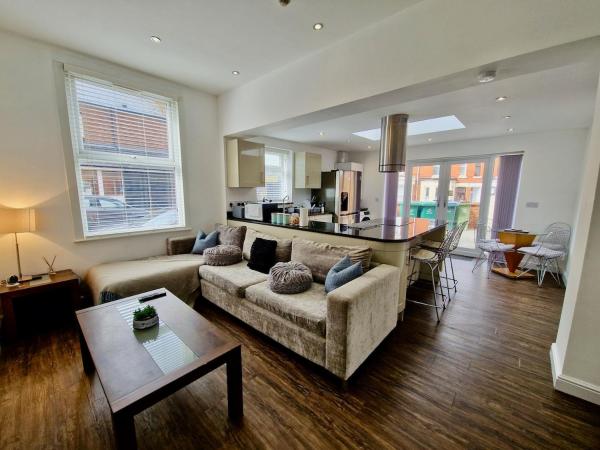 Contractor House - 6 Ensuite Rooms - Large Kitchen - Coventry
