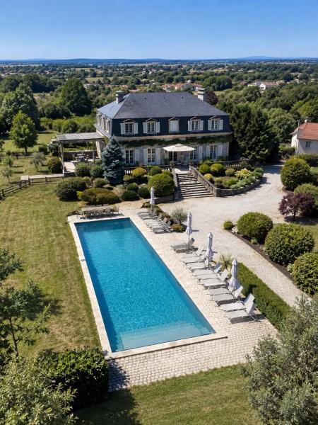 Maison De Maitre En Campagne Proximité Montagne Et Mer Pau - Pau