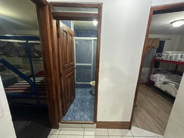 Totalmente Equipado Con Parqueadero Gratis - Banos