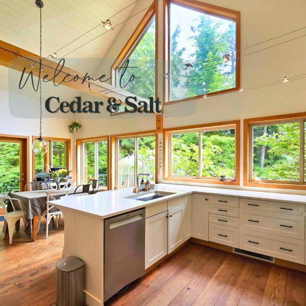Cedar & Salt – Forest Retreat By The Beach With Hot Tub, Sauna & Ev Charger - Tofino