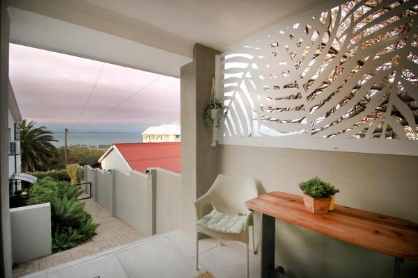Oceanbreeze50 Stylish Garden Route Stay In Central Mossel Bay - Mossel Bay