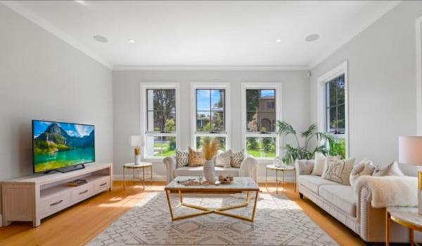 Luxury New Home ,Near Parramatta & Sydney Cbd - Hornsby