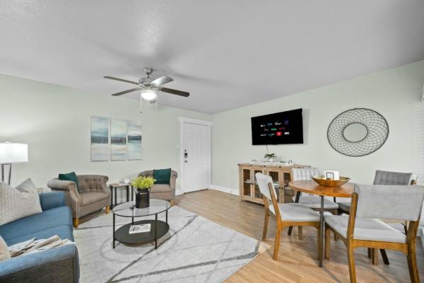 Roomy And Modern Apartment Near At&t Stadium - Fort Worth, TX