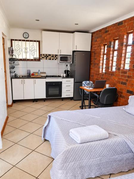 Bushman Kraal West Gate - House Of Gad - Soweto