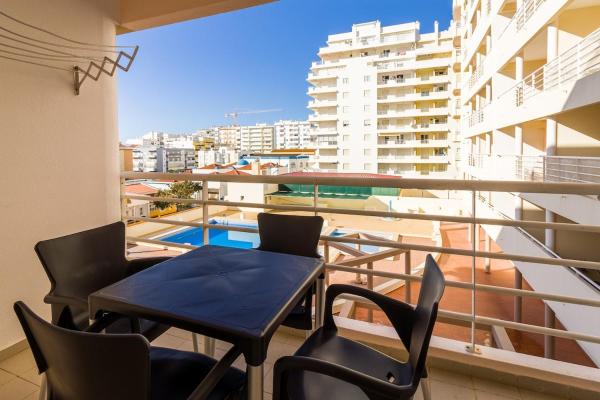 Apartment Barata Mit Pool Und Garagenplatz - Armação de Pêra