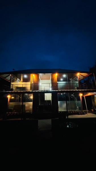 Crystal Leaf Estate - Glass House - Coorg (Kodagu)