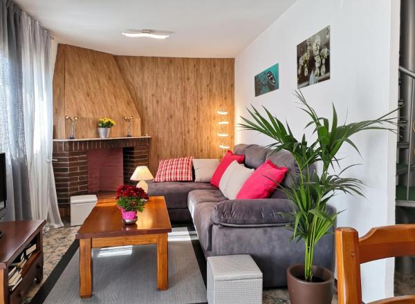 Spacious House In Deltebre With Terrace - Deltebre