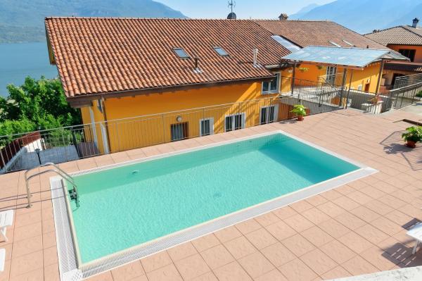 Lake View Apartment In Vercana, Shared Pool - Domaso