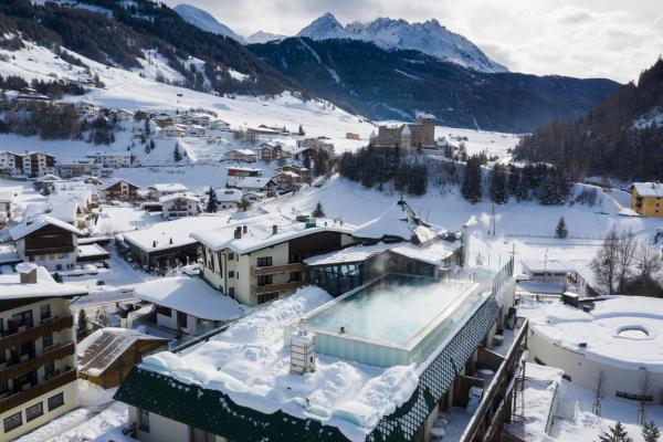 Superior Wellnesshotel Mein Almhof 4 S - Resia
