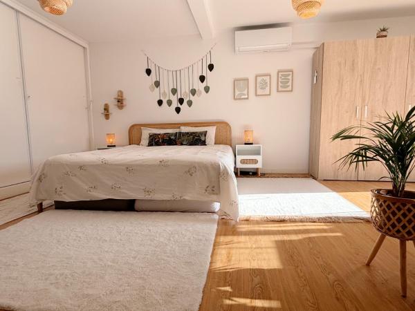 Sunny Double Room In 4br Villa With Ac, Sea View Balcony, Workspace - Funchal