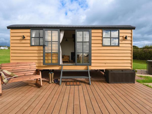 Shepherd Hut At Garden Cottage - Chepstow