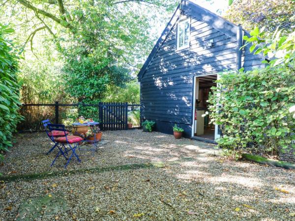 Corner Barn - Horning
