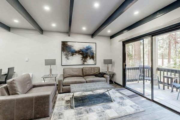 Modern Mountain Retreat - Carson City, NV