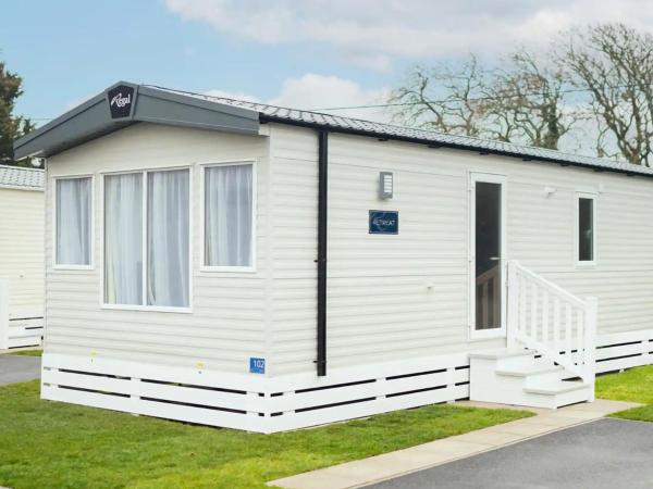 1. Shorefield Serendipity 3 Bedroom Caravan - Isle of Wight
